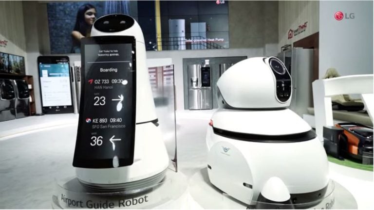 LG Airport Robot To Take Customer Service and Cleanliness To Next Level LG Airport Robot To Take Customer Service and Cleanliness To Next Level